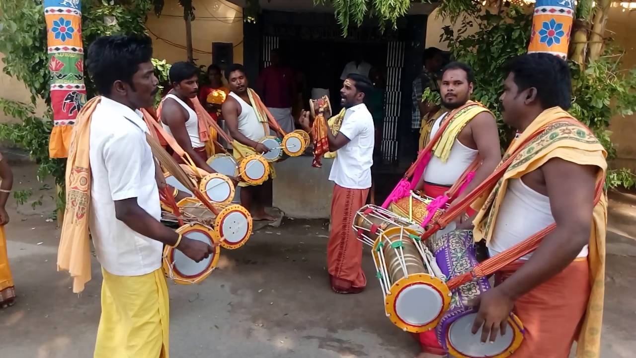 Iluppaiyur Chithirai Festival - Pambai Melam - 2 பம்பை மேளம் - YouTube