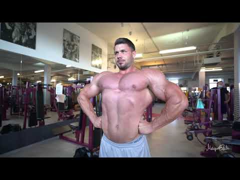 Fabian Mayr gym posing - YouTube