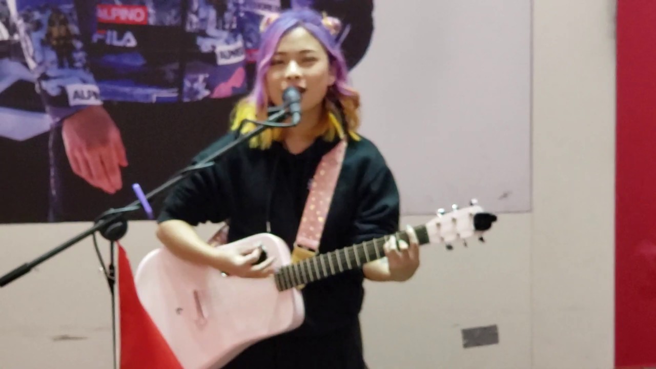 Sailor Candy Ng 🎤🎸 夢伴+想跟你+Price Tag+愛很簡單 @Mong Kok 02/03/2020 - YouTube