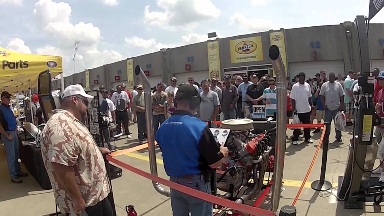 Modern Chevrolet's LSX 454 crate engine at Charlotte AutoFair (part 2 ...
