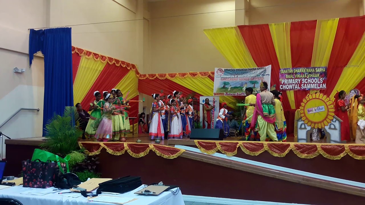 Freeport Hindu School Chowtal Sammelan with Sanjay Moonoo - YouTube