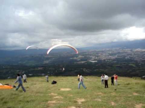 Parapente en Ruitoque - YouTube