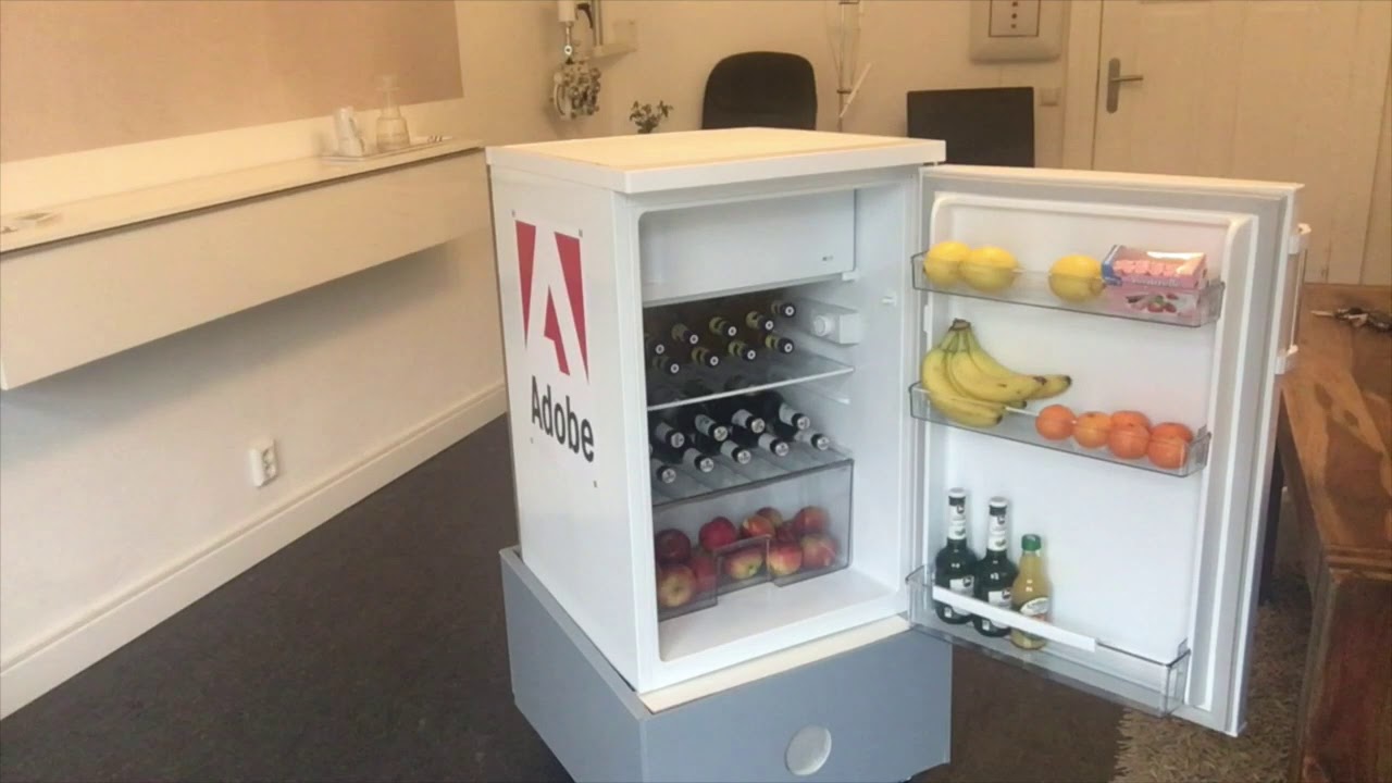 Frosty, the talking fridge for event, trade fair and party - YouTube