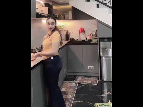 Tante masak persiapan buka puasa