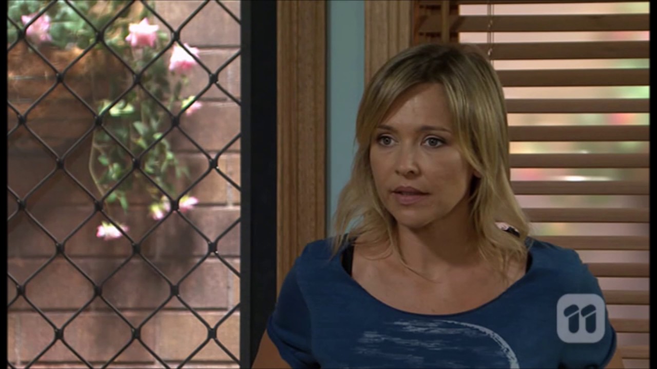 [Neighbours] 7555 Lauren & Steph Scene - YouTube
