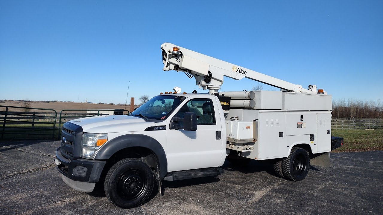 Gas Engine Bucket Truck 2012 Ford F450 V10 Altec - YouTube