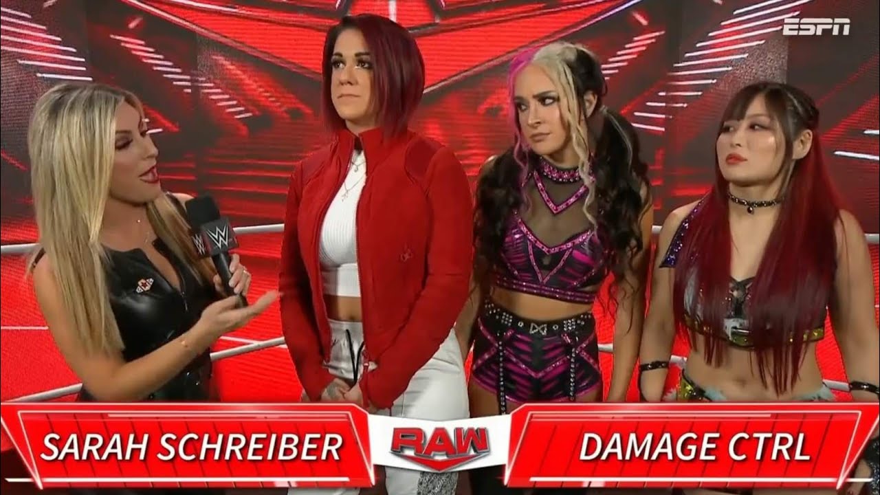 Damage Control mandan mensaje en Backstage - WWE Raw Español Latino: 12 ...