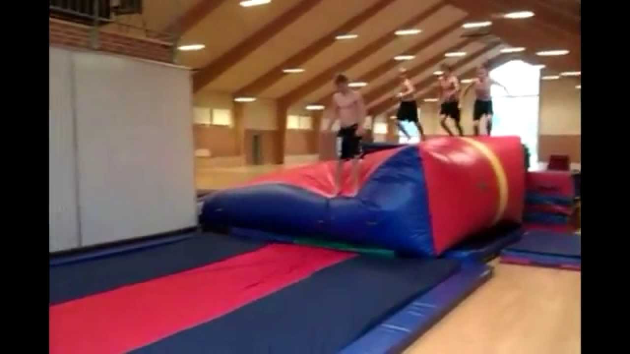 Funny gymnastic fail - YouTube