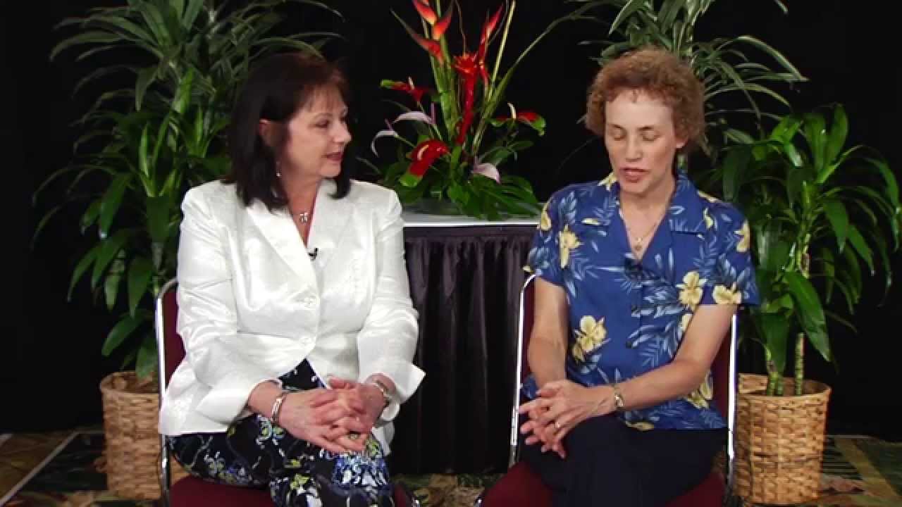 Michele Hogan and Gail Bishop at the AAI StoryBooth 2013 - YouTube
