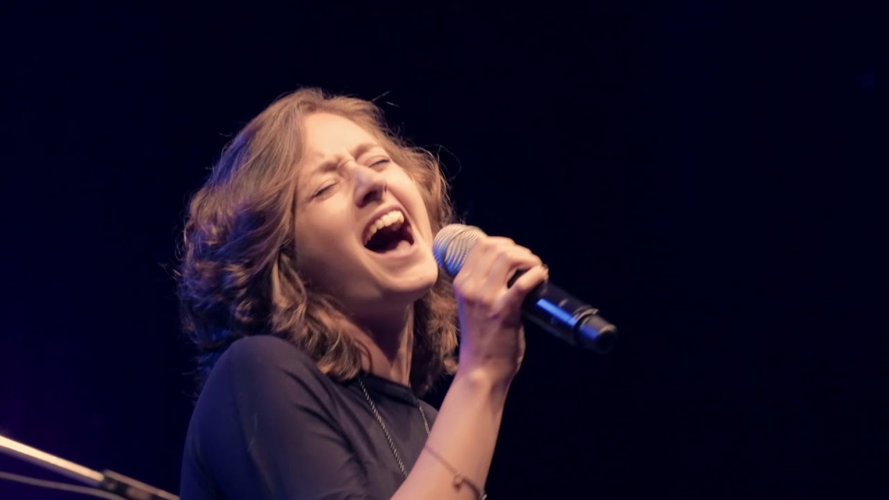 Laura Saleh & Tramp Cats Big Band - It's Love - YouTube