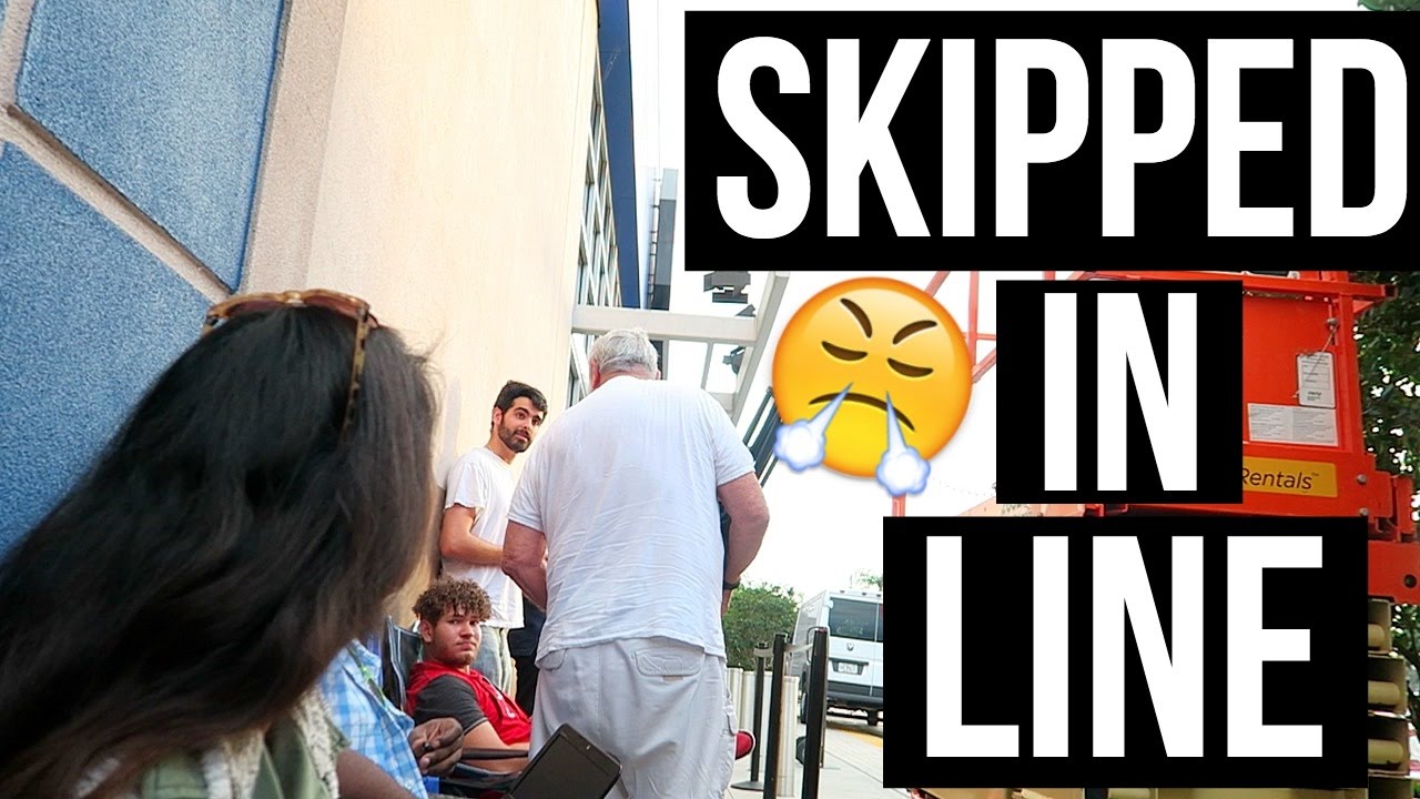 GETTING SKIPPED IN LINE FOR NINTENDO SWITCH PLUS UNBOXING!! | Sonya and ...