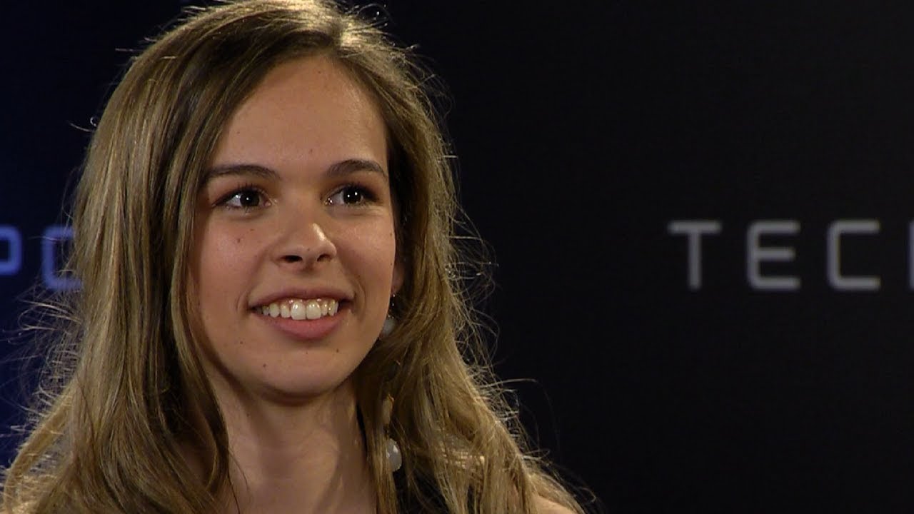 Ellie Symes Wins Rising Star Award - Interview - YouTube