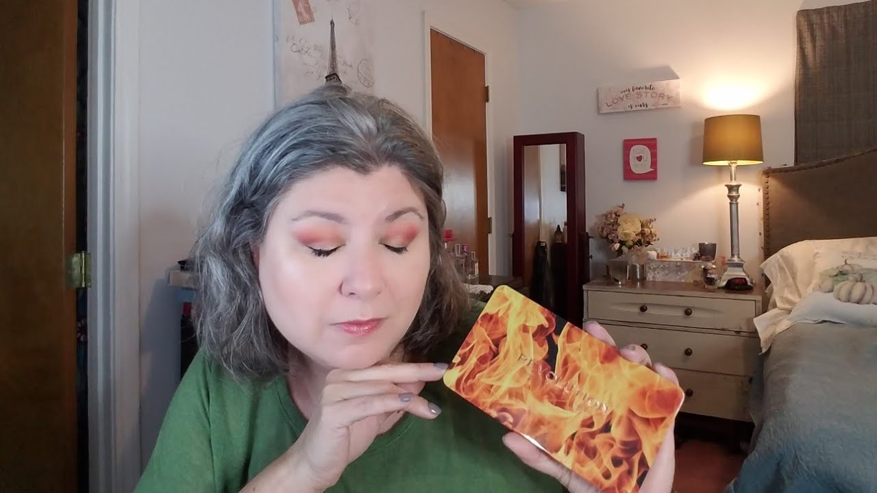 Makeup Revolution Fire Palette | - YouTube