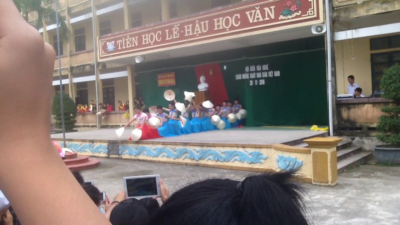 Việt Nam quê hương tôi - 11a4 thpt HH4 - múa 20/11 - YouTube