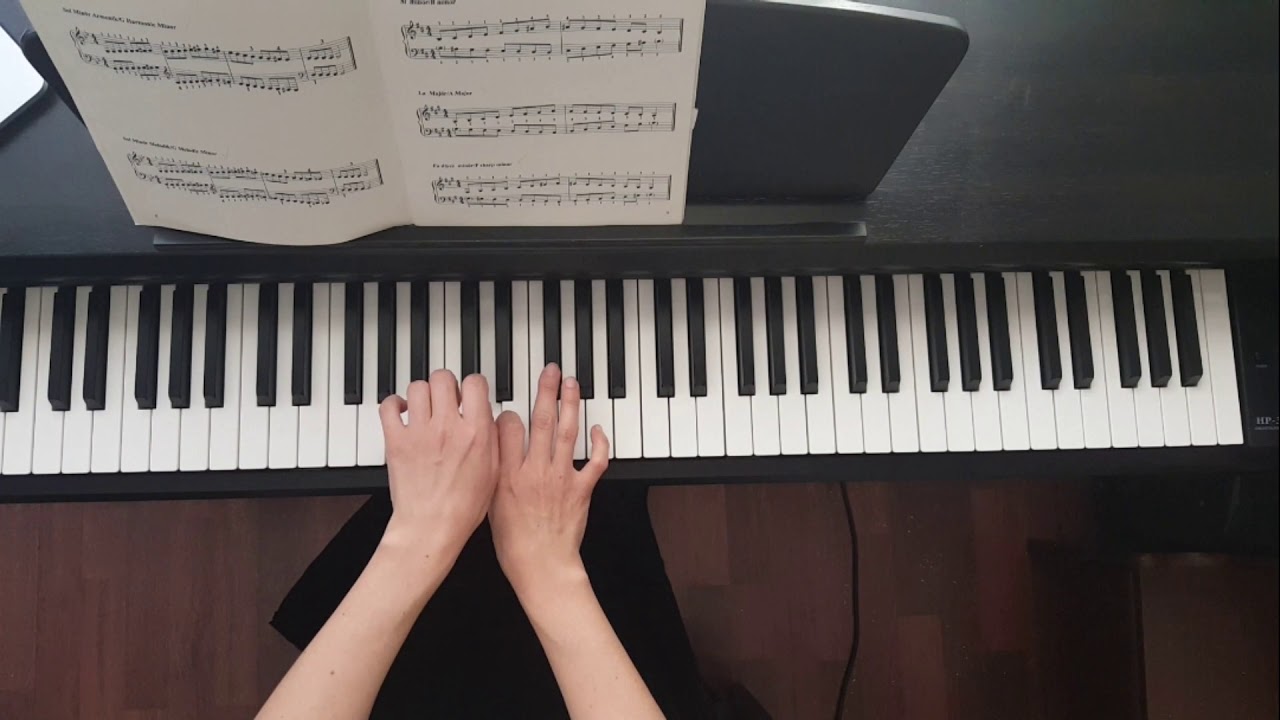 Re majör zıt hareket gam / D major scale in contrary motion - YouTube