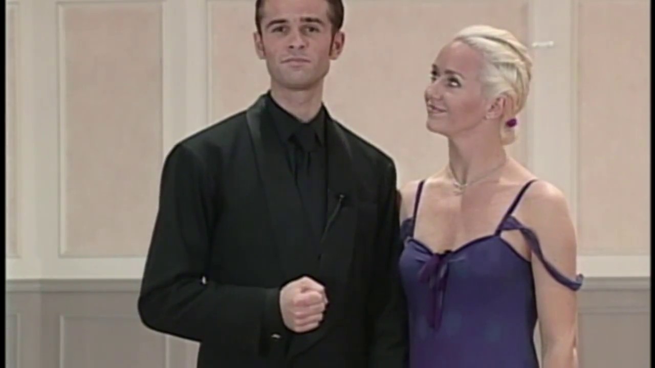 Luca & Loraine Baricchi - "Awareness of Space in Tango" - YouTube