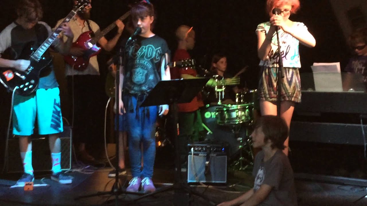 Violet drums to Can't Stop - YouTube