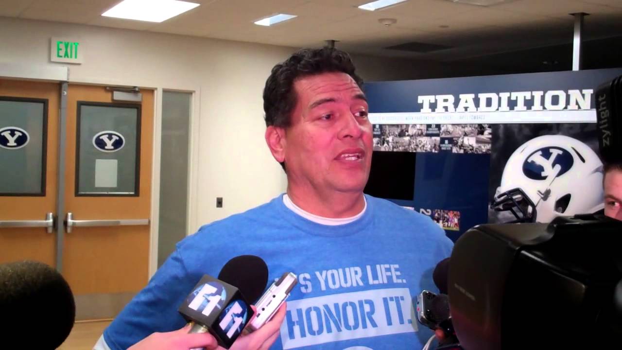 BYU offensive coordinator Robert Anae on March 3, 2014 - YouTube