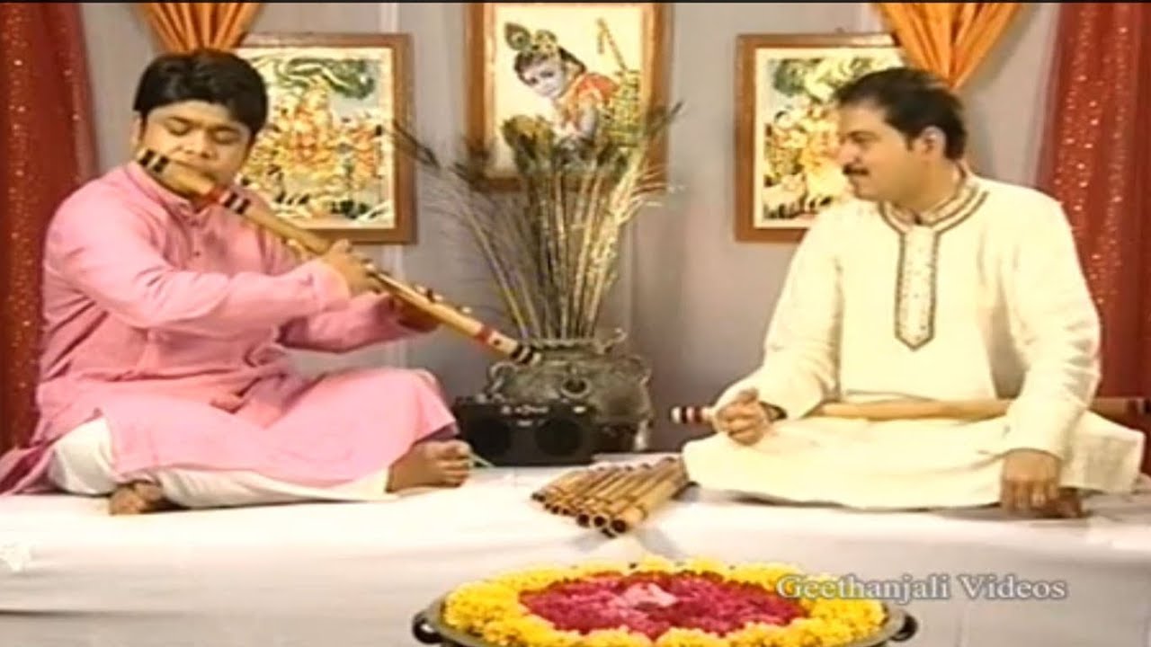 Learn the Flute - Shudh Swar & Komal Swar - Music teacher flute - YouTube