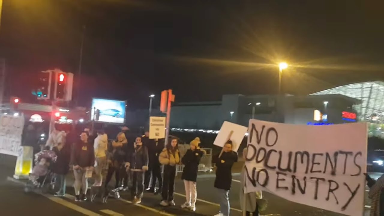 Coolock Says No - Night Time Protest ! Dublin - YouTube