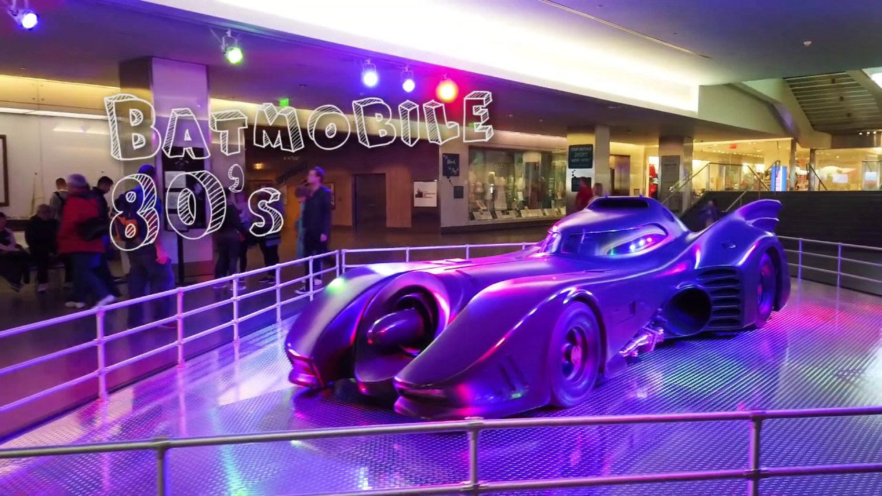 BATMAN VISIT WASHINGTON DC - Walking by National Museum of American ...