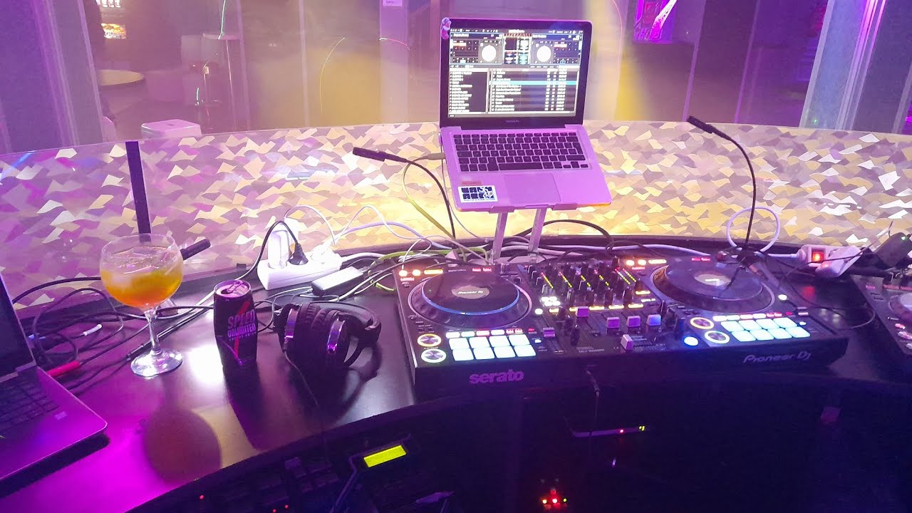 AFROBEAT MIX NAIJA DJ CHRISTIAN - YouTube