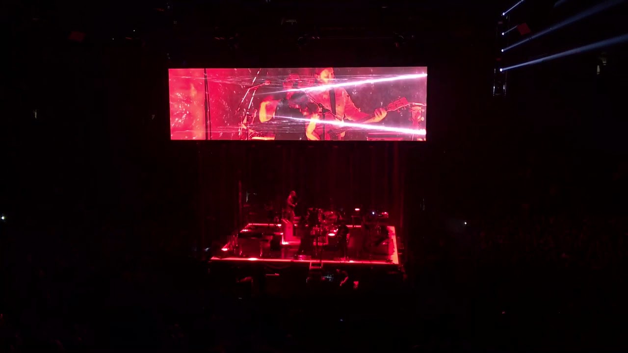 Arcade Fire - Intervention (Live in Toronto at The Air Canada Centre ...