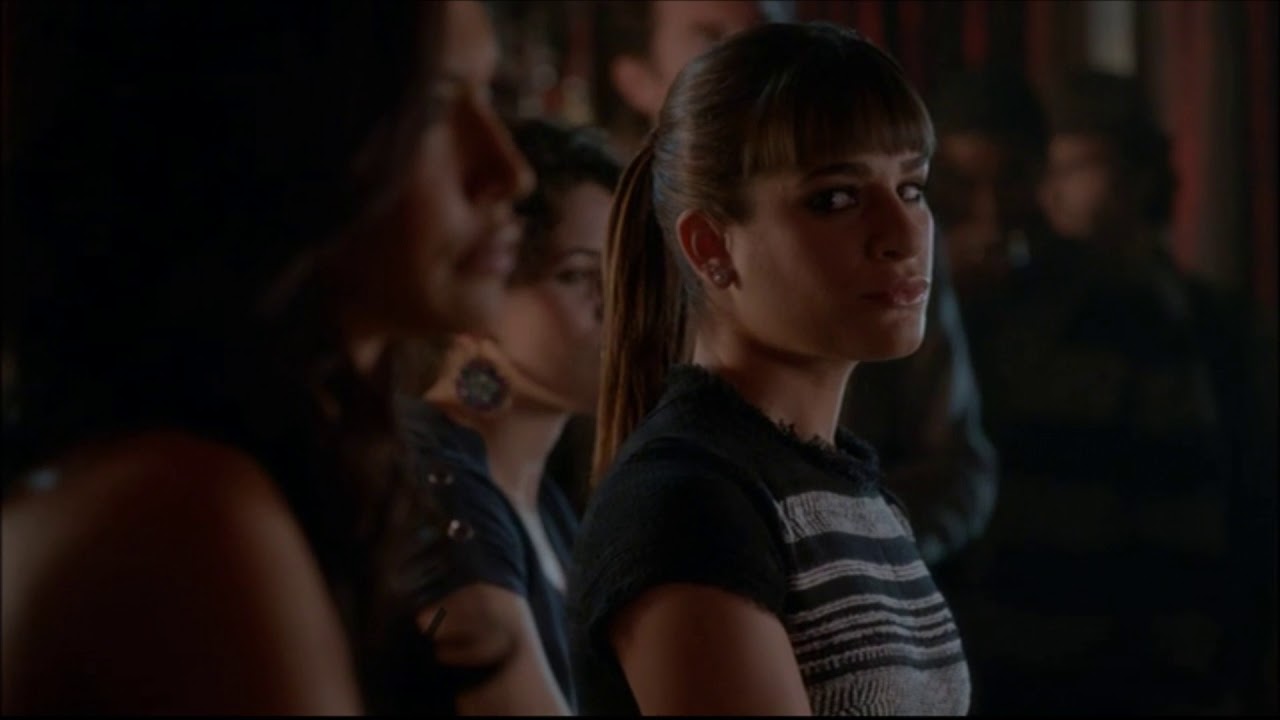 Glee - Rachel and Santana Agree To Pretend To Be Friends and Kurt ...