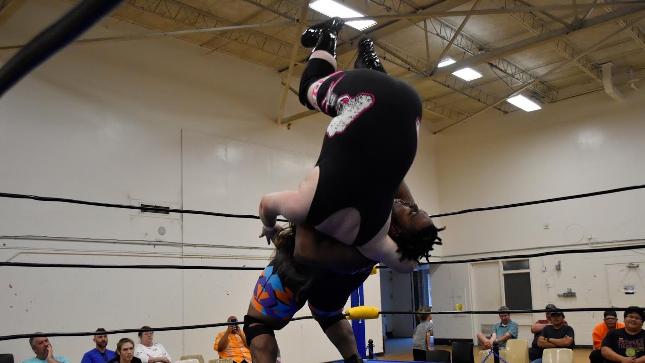 Mike Foxx v Ben Insane v Johnny Eden - YouTube