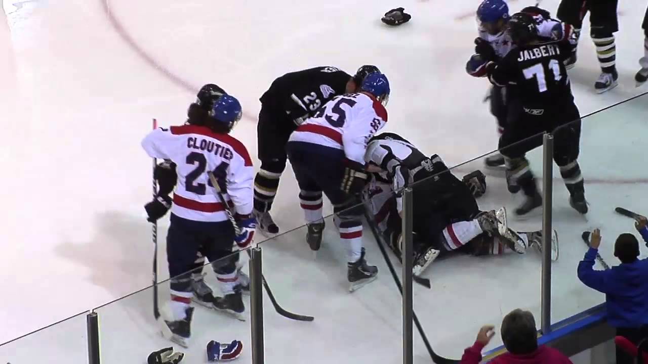 Jonathan Jasper Vs Bruno St Jacques LNAH Combat Hockey Fight - YouTube