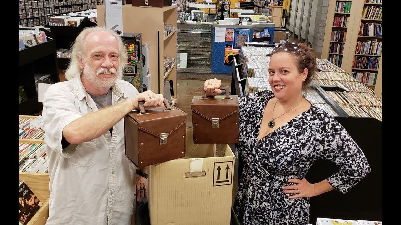 Mystery Box of 45 rpm Vinyl Records - YouTube