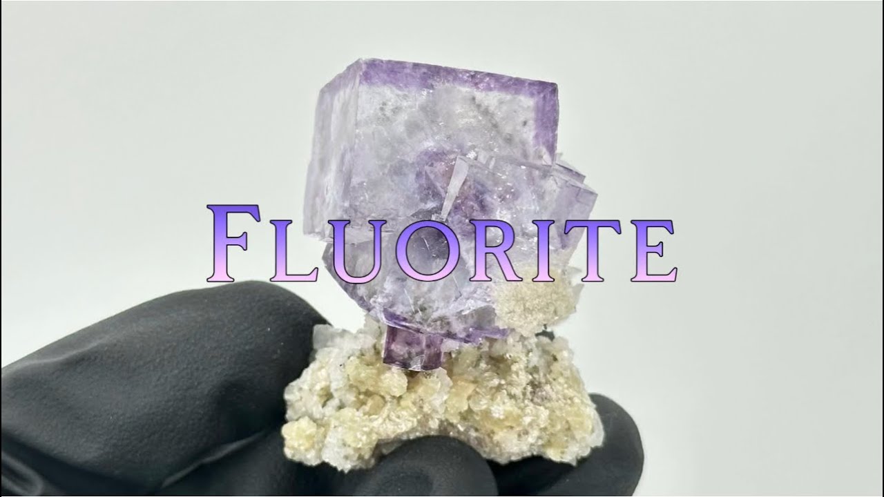 Chinese mineral specimen: Fluorite from Yaogangxian mine, Chenzhou ...
