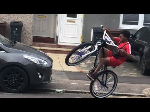 How to swerve a se bike - YouTube