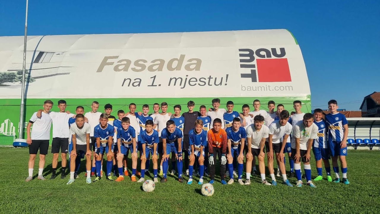 FK BOSNA PIONIRI VS FK BOSNA KADETI PART 1 - YouTube