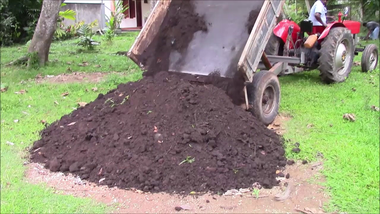 Trailer of Soil dropped off - YouTube