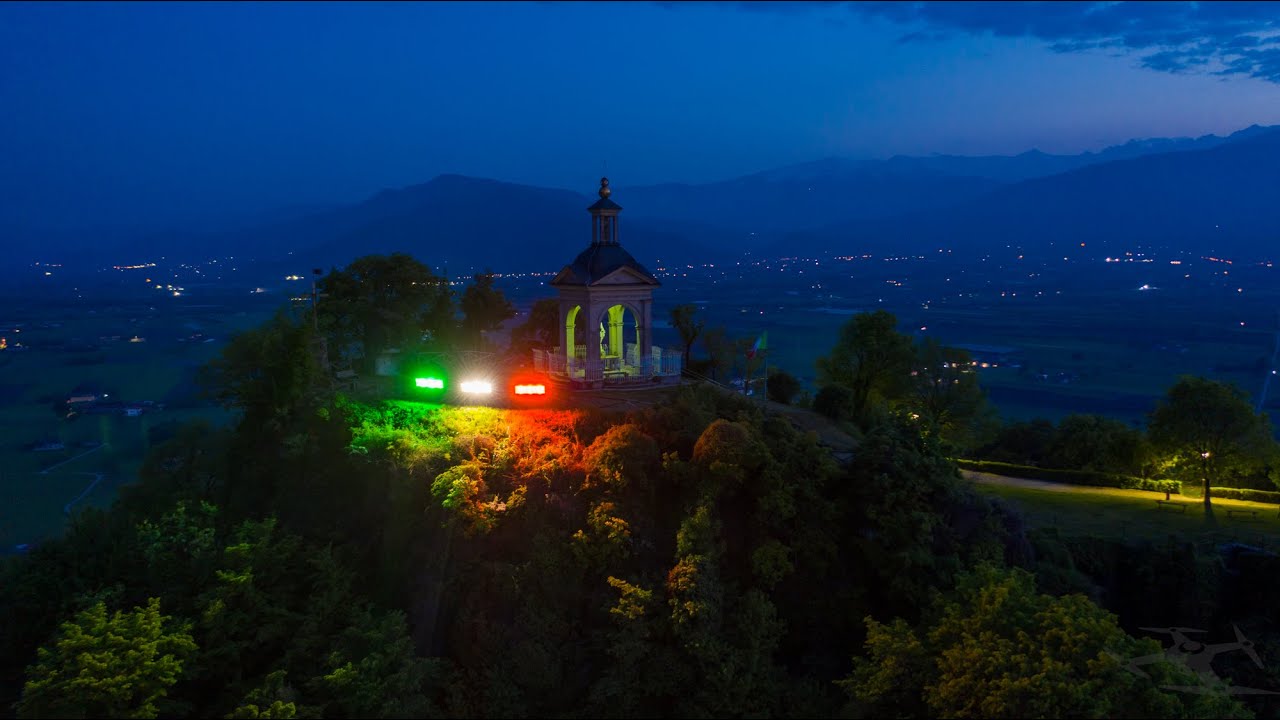 Rocca di Cavour, il tricolore che domina la vetta - YouTube