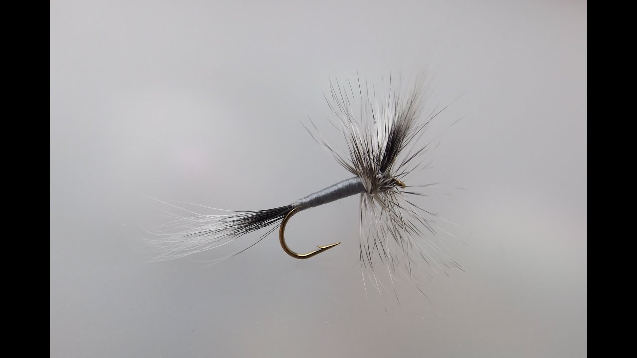 TYING THE BANN VALLEY GREY WULFF - YouTube
