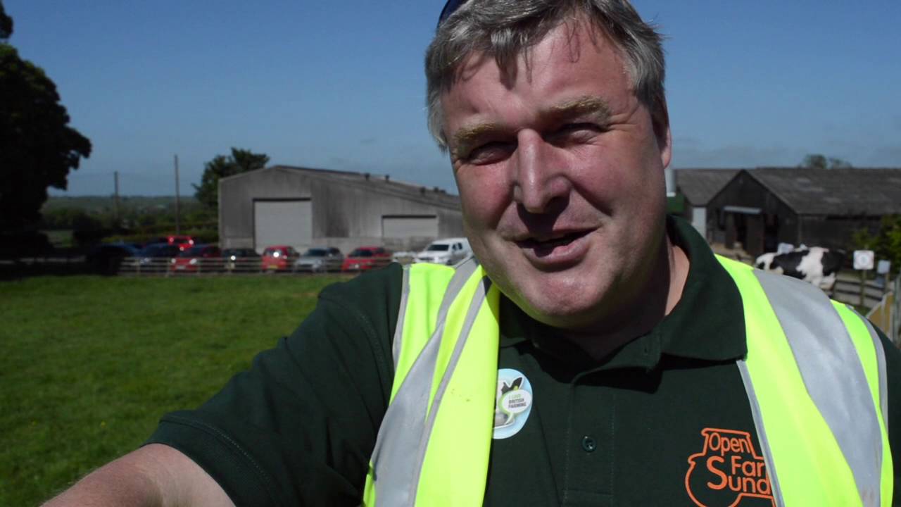 Learning about life on the farm at Morpeth - YouTube