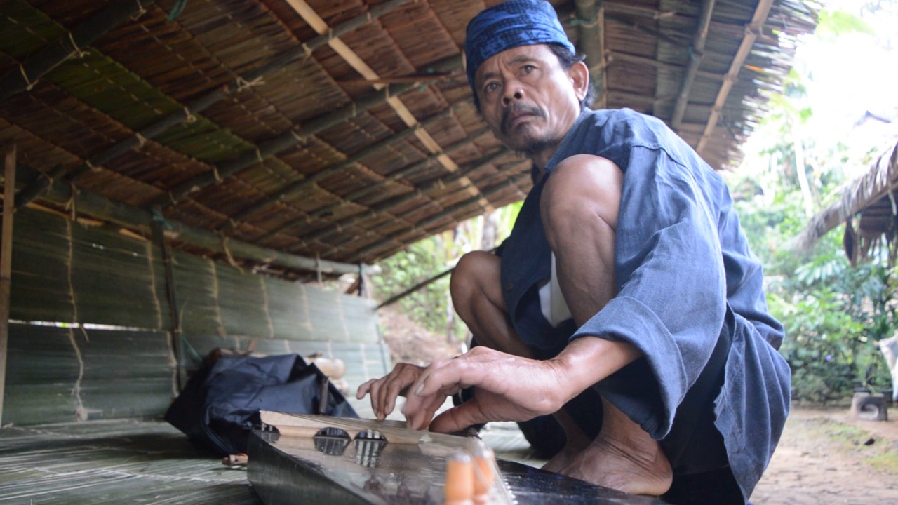 Kecapi Warga Baduy - YouTube