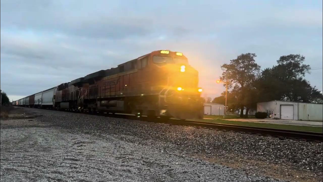 EB NSI this cold Monday morning with BNSF power and a great mixed freight. 1 6 2025 - YouTube