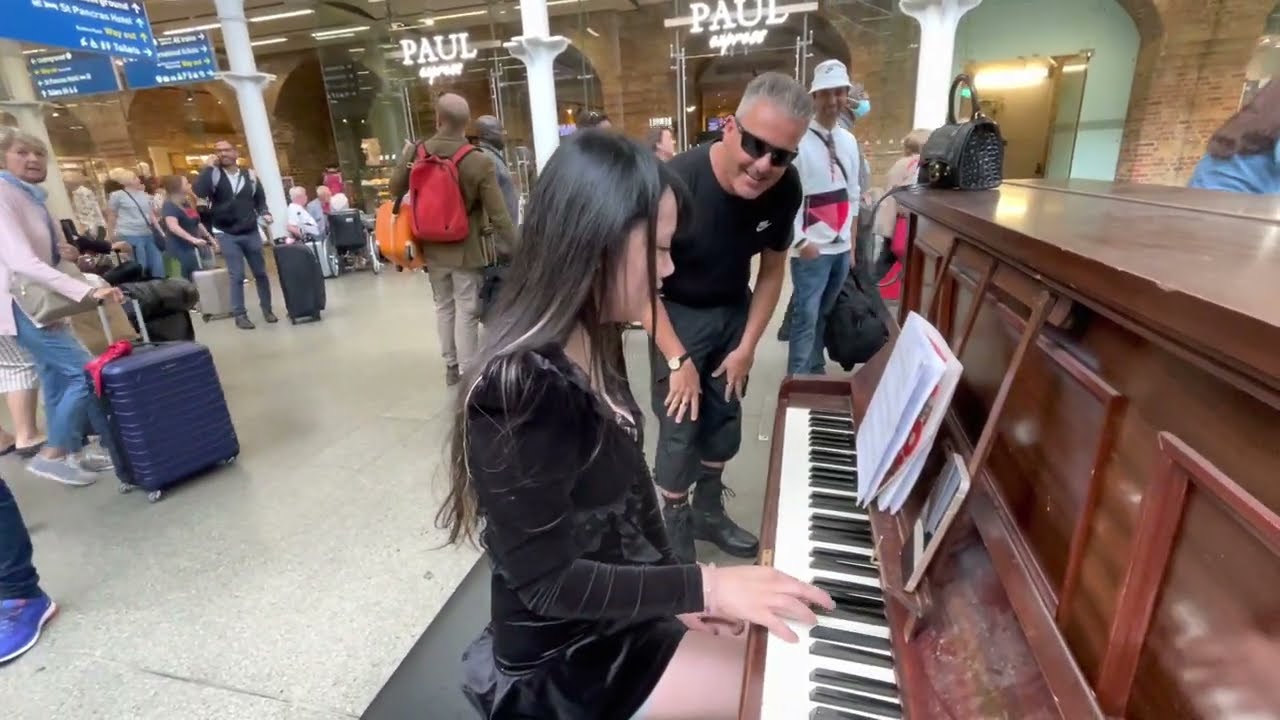 Chinese Girl’s Magical Classical Piano Duet - YouTube