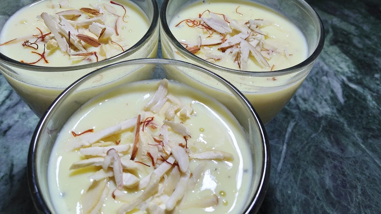 KESAR BADAM MILK SHAKE || EASY RECIPE AT HOME || HOMEMAKER'S KITCHEN ...