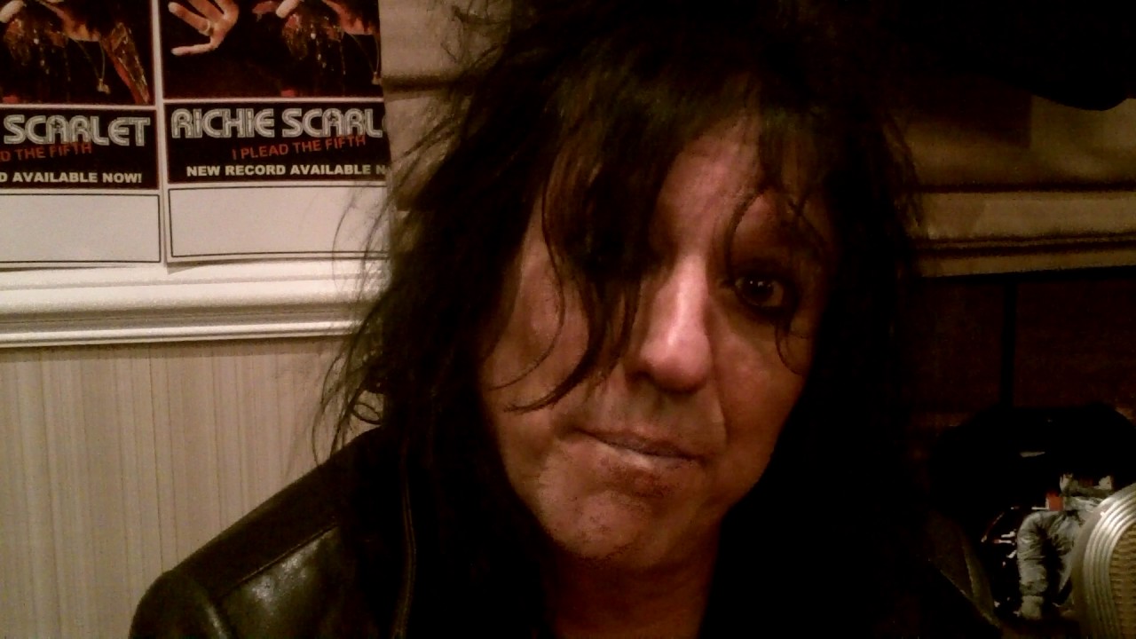 Rock Star Richie Scarlet also from The Ace Frehley band digs the Grimps ...