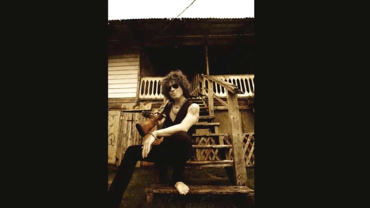 Bobby Peru - YouTube