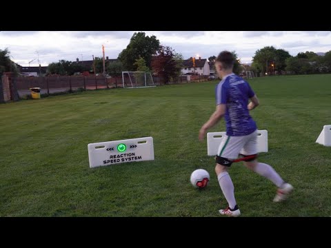 Football Reaction Speed System | Soccer Speed Training Lights - YouTube