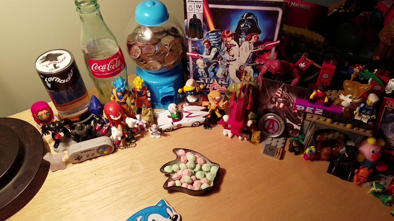 Sonic the hedgehog sour chaos emerald candies review/taste test - YouTube