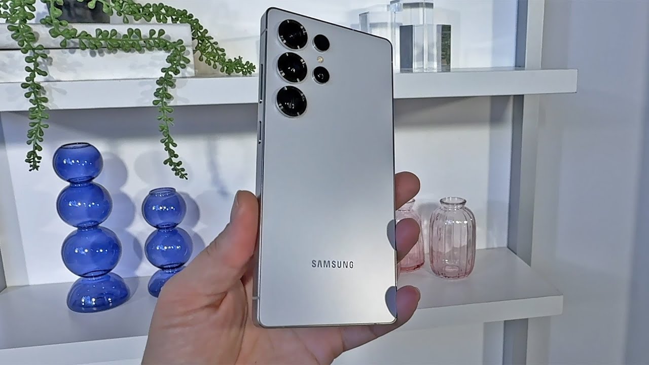 Samsung Galaxy S25 Series Hands-On At Unpacked 2025 - YouTube