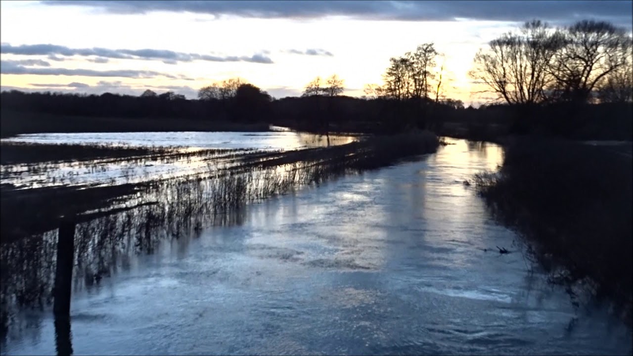 River Thet, snetterton 2 - YouTube