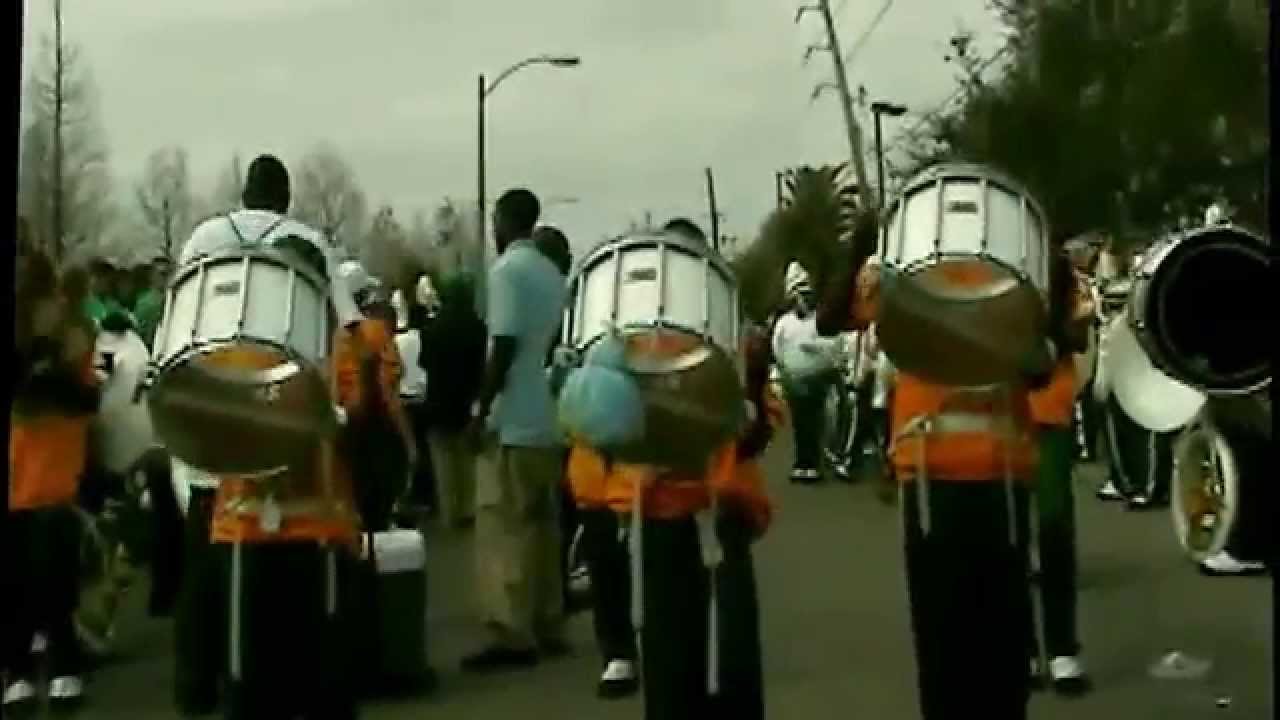 Martin Behrman Charter middle School 2009 Drumline - YouTube