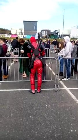 Telford comic con line - YouTube